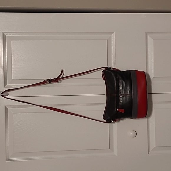 Ili | Bags | Ili Red Black And Gray Leather Crossbody | Poshmark